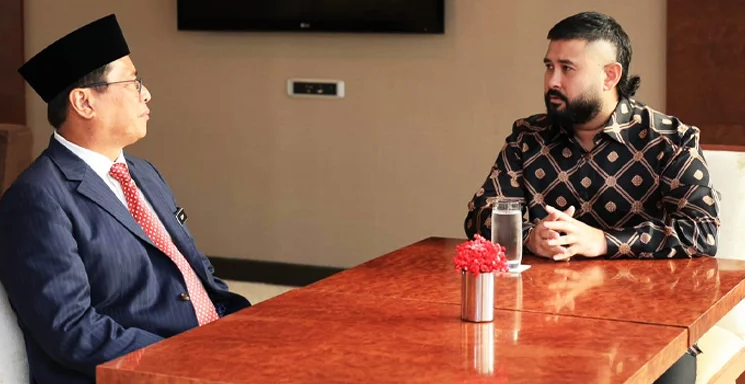 Johor Regent Tunku Ismail Sultan Ibrahim Meets MACC Chief Commissioner ...
