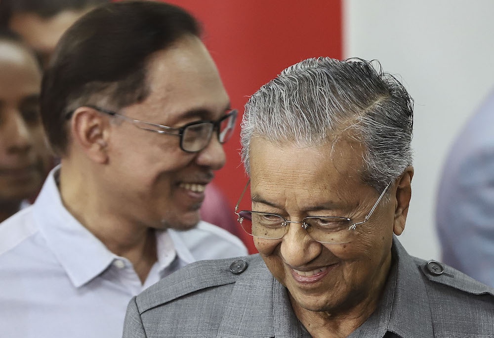 Game Over, Mahathir’s One-Man Soap Opera: AGC Defends Anwar’s Pardon ...