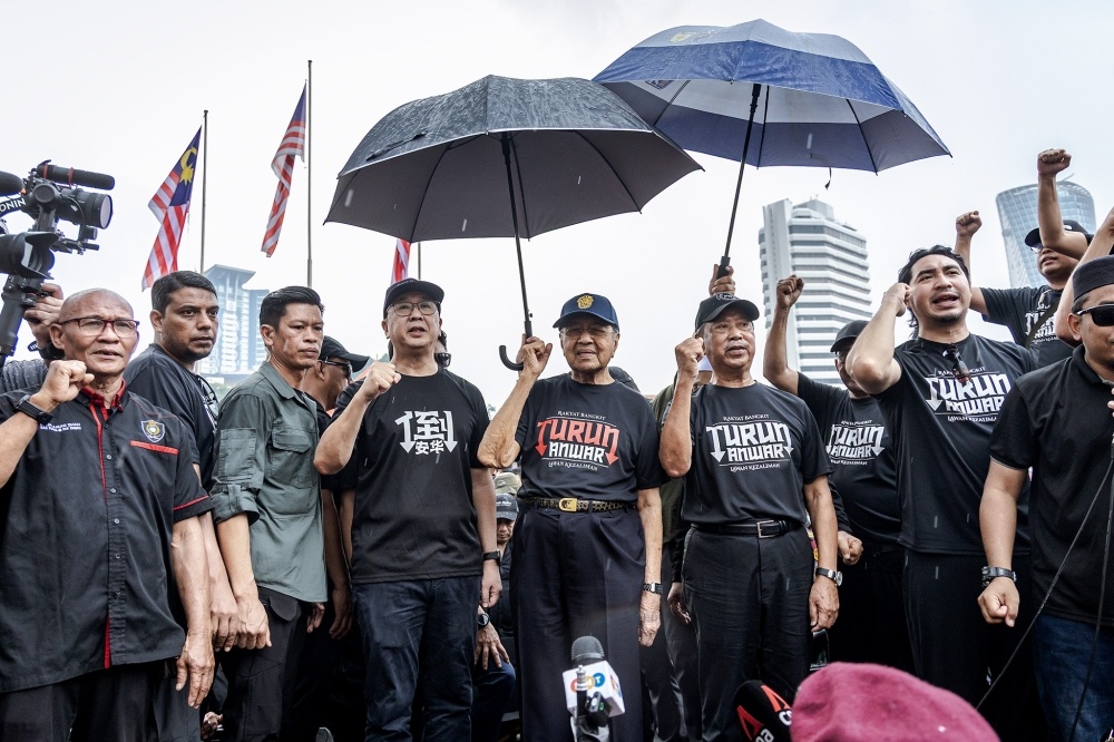 [Opinion] Turun Anwar Rally: A Symbolic Protest, Tactical Failure