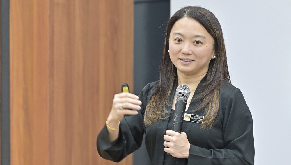 47th ASEAN Summit in KL: Malaysian Civil Servants Allowed to WFH from ...