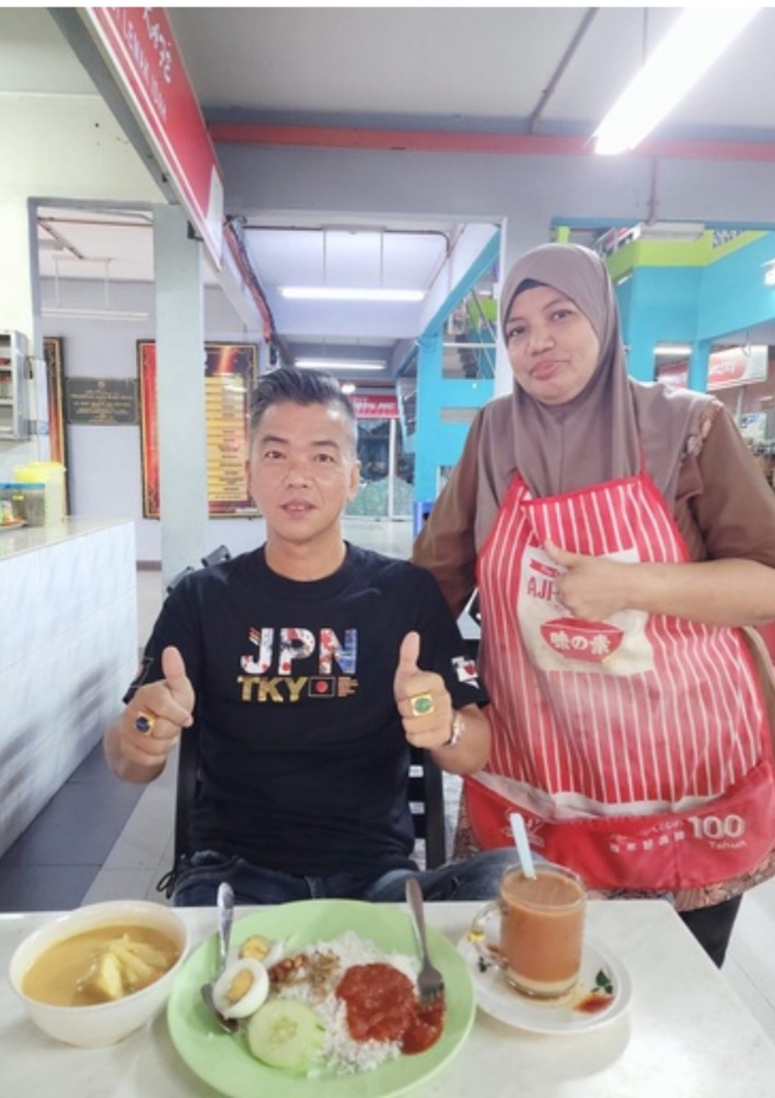 MARA Steps in Only After A Good Samaritan Rescues Nasi Lemak Vendor In ...