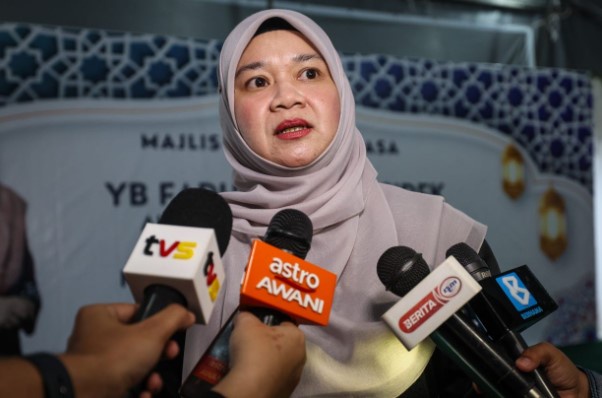 Shocking Allegation Rocks Education: Female Teacher Accused of Molestation