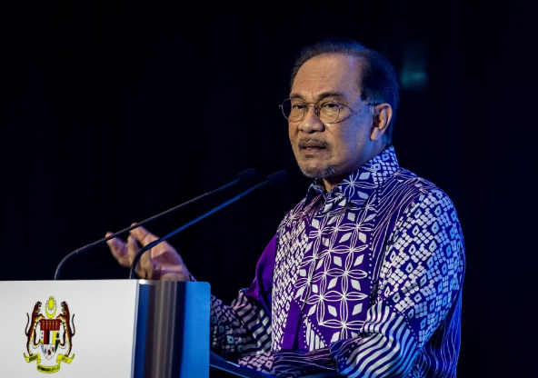 Anwar is Fond of Azam's Bravery - "I can Replace Azam Tomorrow but His ...