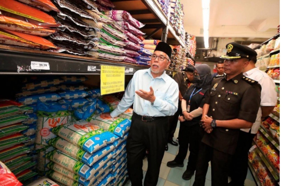 Rice Hoarding Myth Busted! Supermarket Sets the Record Straight with ...