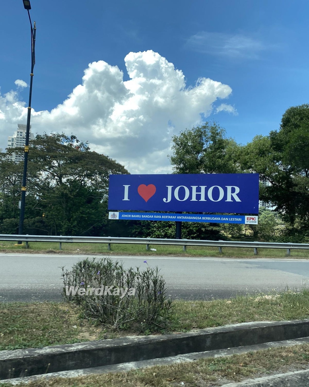 M’sian Woman Drives 5 Hours Daily From Cyberjaya To Johor For Work ...