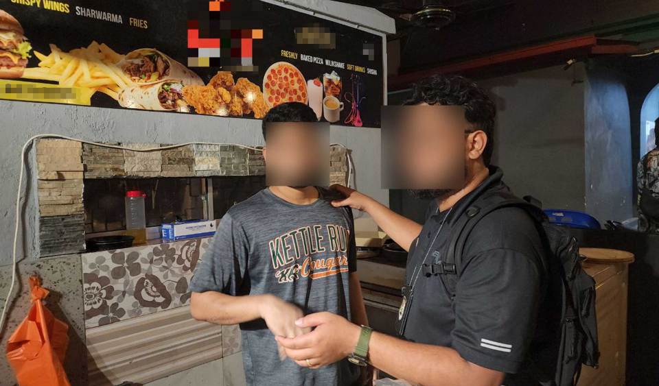 ‘I Want To Die!’ — Foreign Man Breaks Down After Restaurant Gets Raided ...