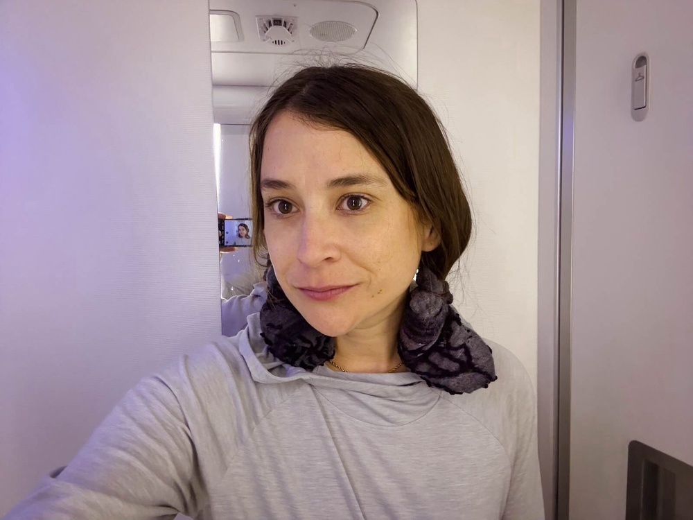I Tried the Viral TikTok Airplane Hair Curling Trick. Here’s How It Went.