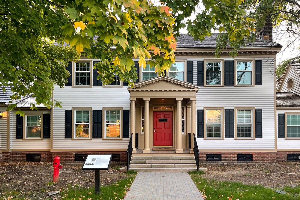A Pioneering Airport Hotel Revamped, the Dearborn Inn Is an Aviator’s Dream