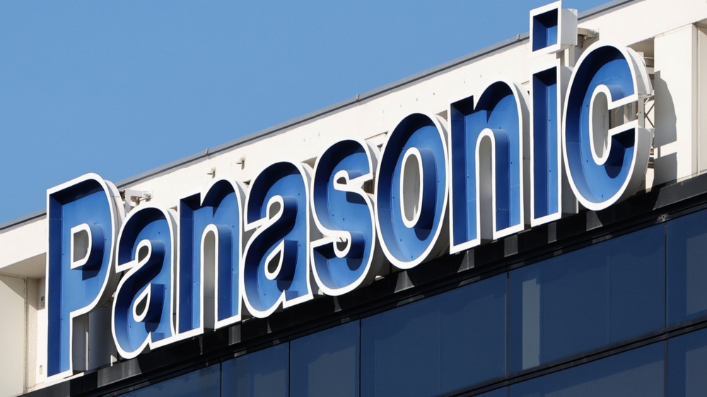 Panasonic electronics unit to offer early retirement in October