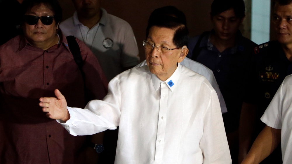 Juan Ponce Enrile, nexus of Philippine political power, dies at 101