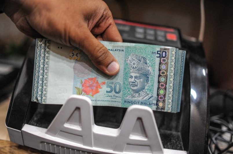 Kadar Pertukaran 1 Dolar Kini Bawah RM4 Buat Pertama Kali Sejak Julai 2015