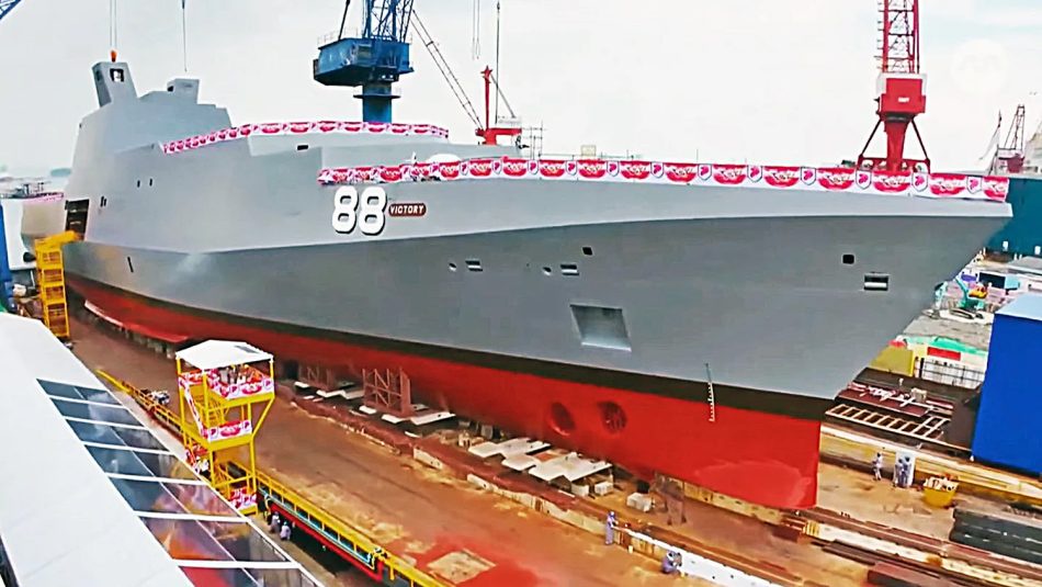 Kapal Induk Membawa Dron Pertama Tentera Laut Republik Singapura ...