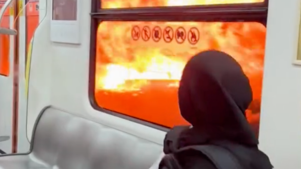 "Saya Lihat Kilat Merah ..." - Penumpang LRT Pudu Kongsi Detik Cemas ...