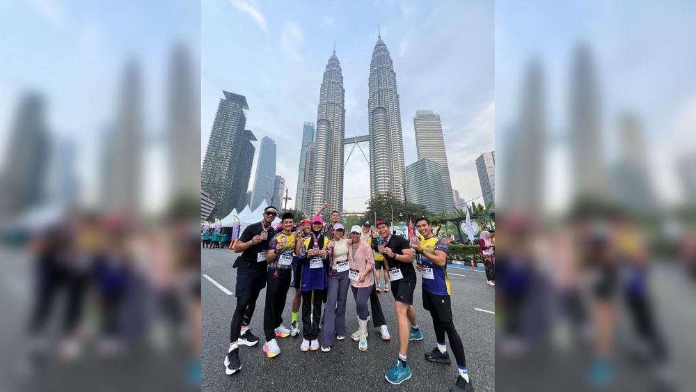 Berlari pakai baju tradisional? Why not! Sarong Music Run 2025.