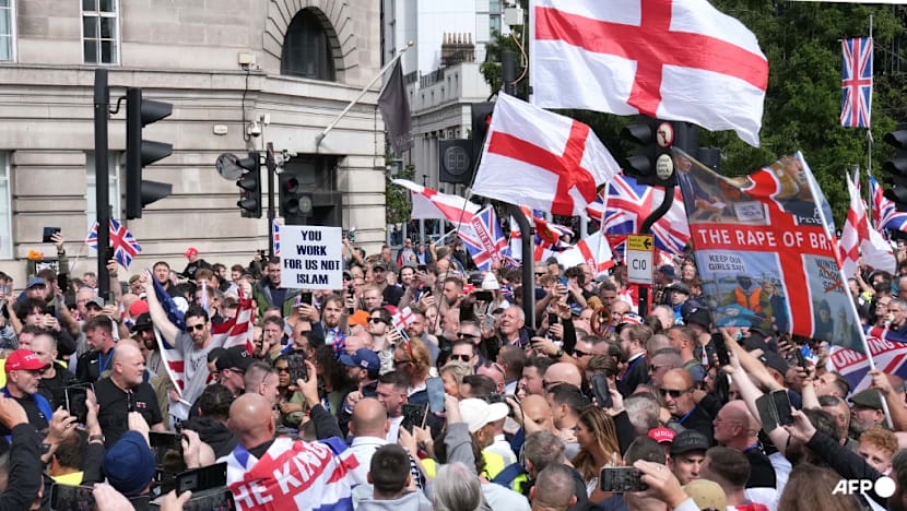 110,000 turn out for far-right rally in London