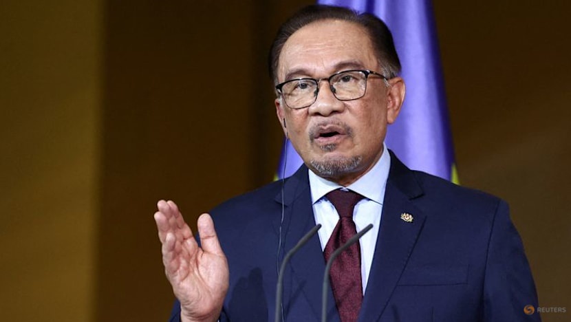 Malaysia PM Anwar defends inviting Trump to ASEAN Summit after Mahathir ...