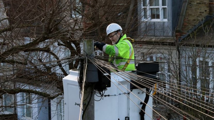 Britain retains price competition to drive fibre roll-out