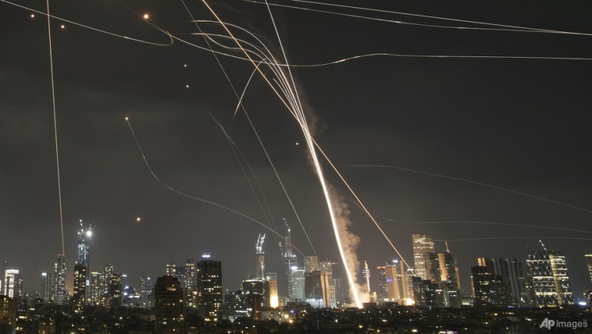 Israel threatens to make Tehran 'burn' after Iranian retaliatory strikes