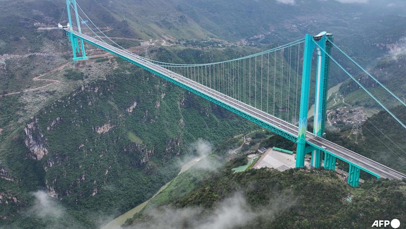 World's highest bridge opens to traffic in China
