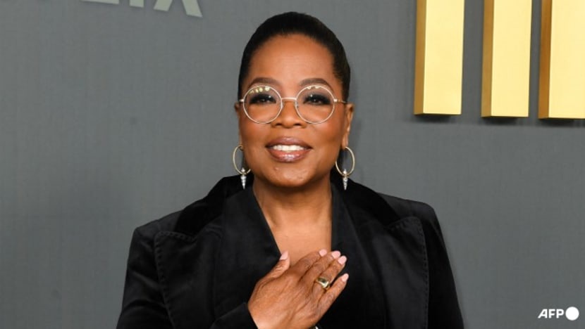 Oprah Winfrey rejects claims she closed Hawaii road amid tsunami warning
