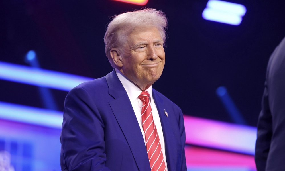 Trump Confirms U.S. Nuclear Submarines Deployed Near Russia After ...