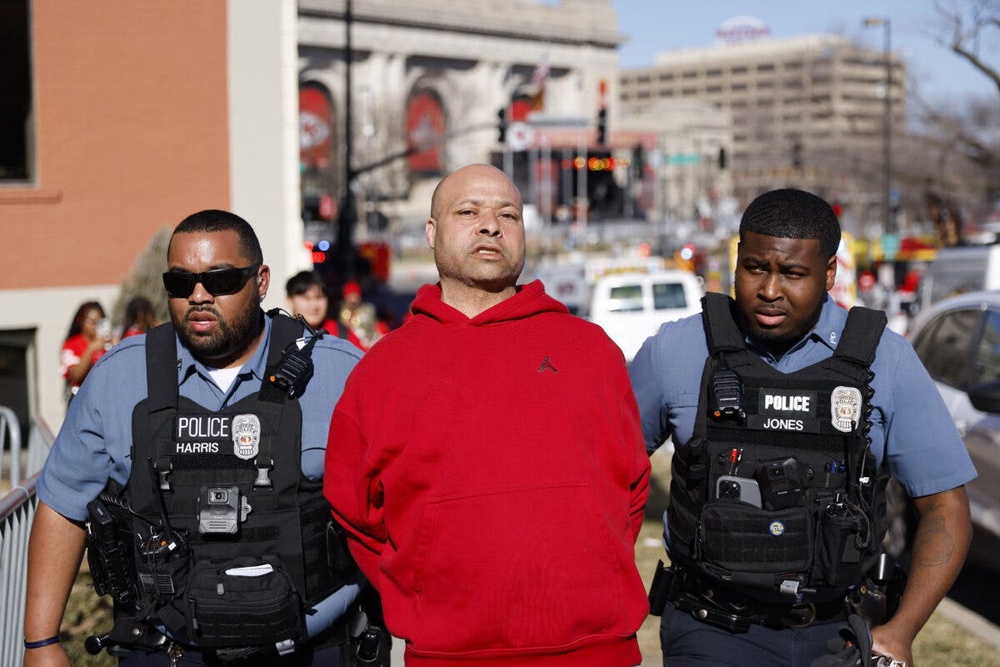 Kansas Man Speaks Out After He Was Wrongly Accused Of Being Suspected ... Kansas Man Speaks Out After He Was Wrongly Accused Of Being Suspected ...