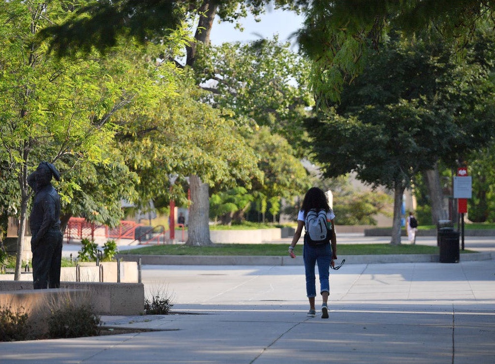 Deadly Shooting At University Of New Mexico Dorm, Manhunt Underway
