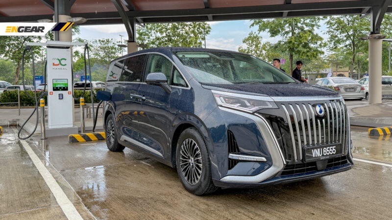 Malaysia kekal sasaran 10,000 pengecas EV menjelang akhir 2025