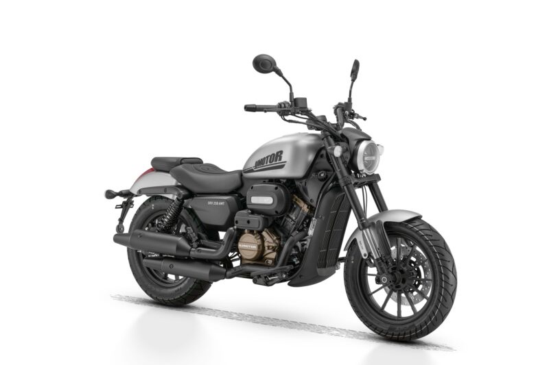 QJMotor SRV 250 AMT 2025 – cruiser dengan sistem klac auto, harga RM17,888