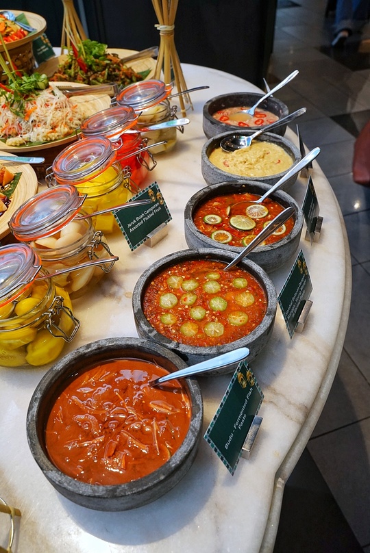 Lavish Ramadhan Buffet Feast with Celebrity Chef Naem Ramli at Four ...