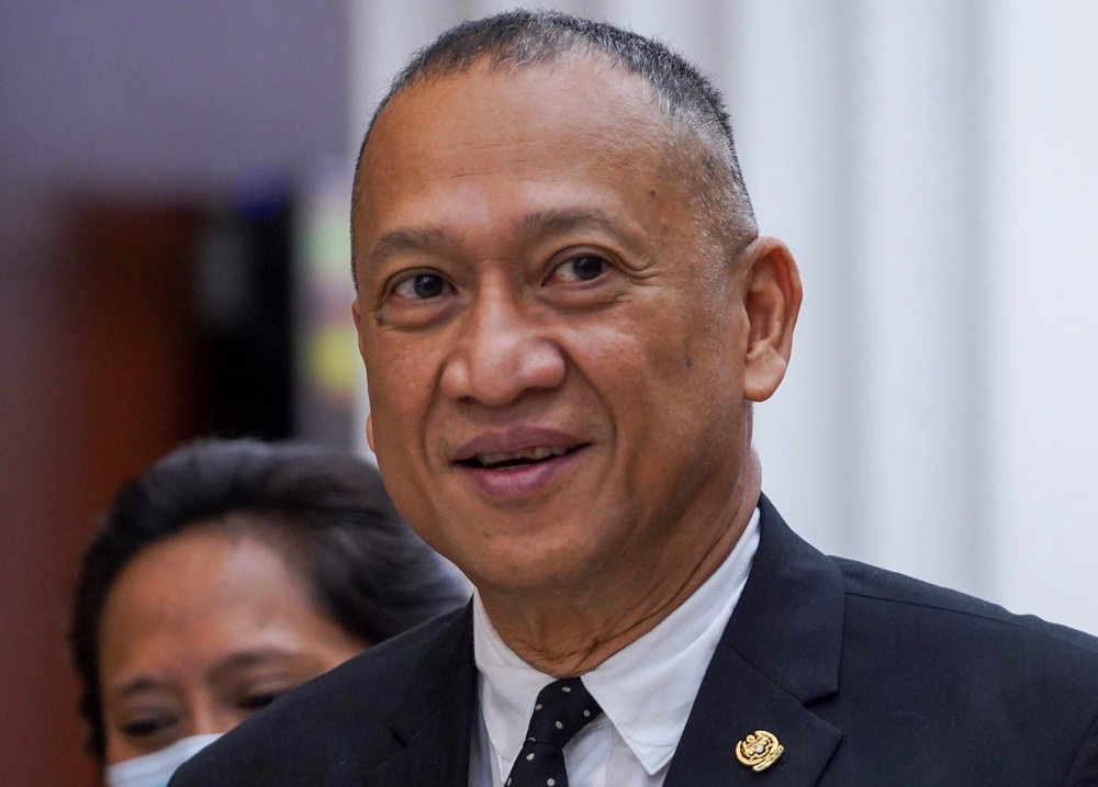 “What has he done to deserve the post?”: Netizens weigh in on Nazri’s ...
