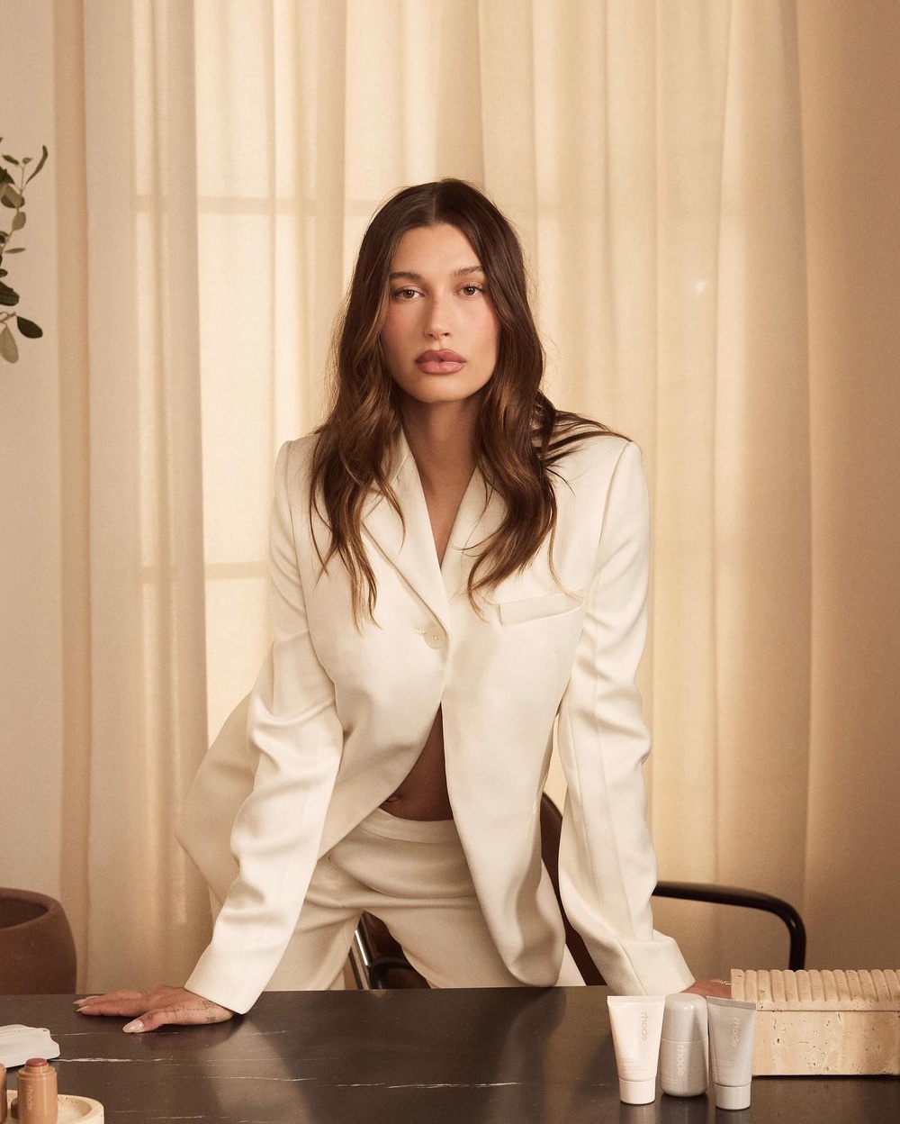 Real Deal: Hailey Bieber Sells Rhode To E.l.f Cosmetics For A ...