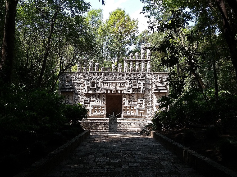 Archaeologists Discover Lost World Of Ancient Mayan Society