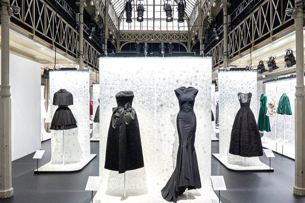 Masters at work: New book unites Azzedine Alaïa and Christian Dior's ...