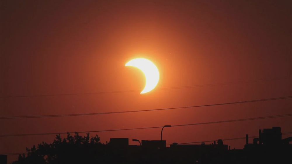 Partial solar eclipse March 2025: Map, path, and best times to see the ...