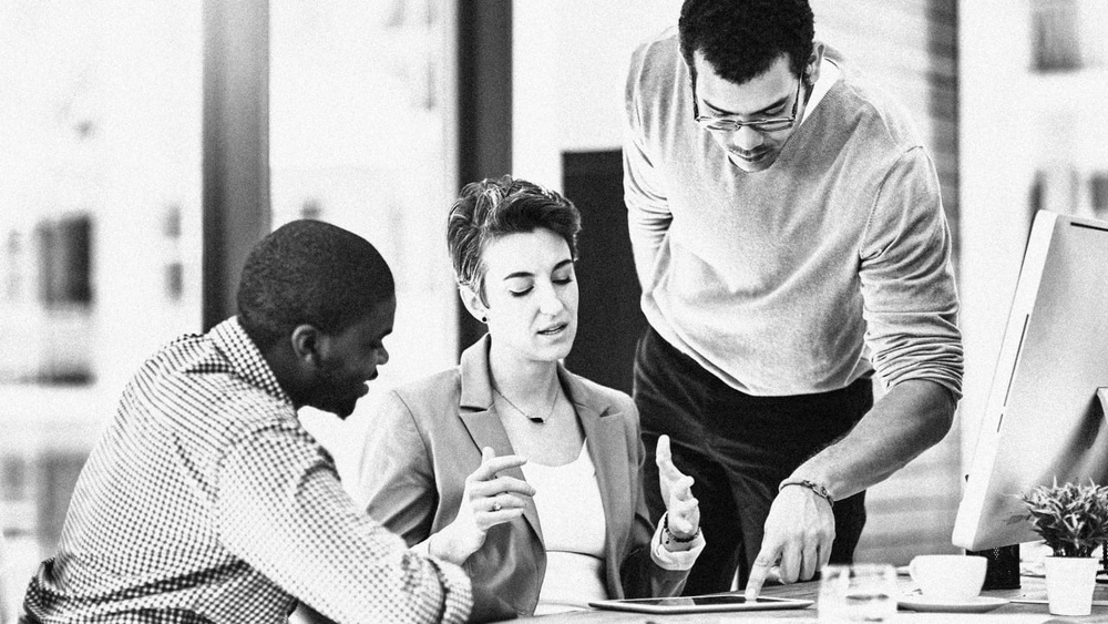 How leaders can ask questions without undermining their authority