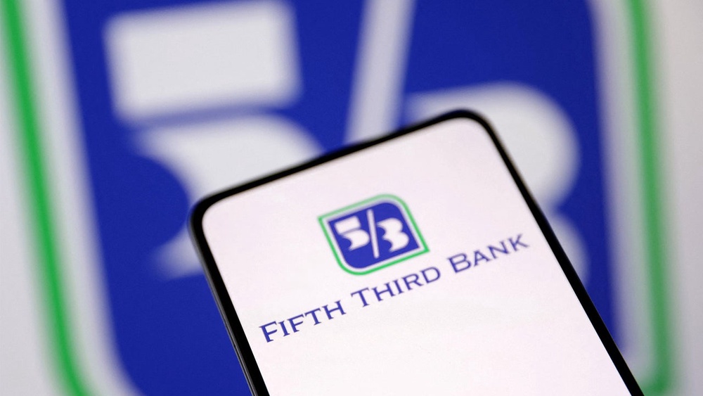 Fifth Third and Comerica enter $10.9 billion deal to create ninth ...