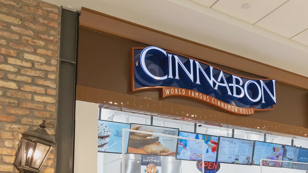 Cinnabon Worker Fired After Racist Outburst At Customers Goes Viral