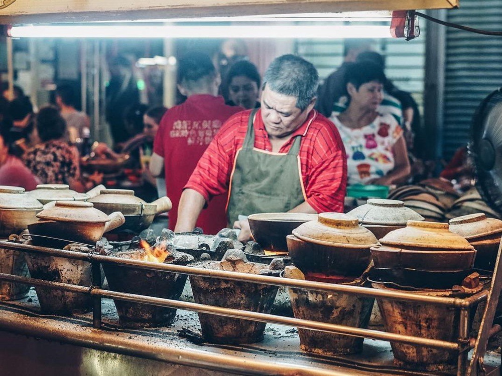 Your guide to 10 of the best claypot chicken rice stores in KL and PJ