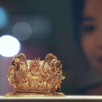 Ancient gold Chinese artefacts go on display at Hong Kong Palace Museum ...