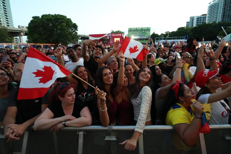 Canada supporters stun reporter with “March to the Match” before World ...