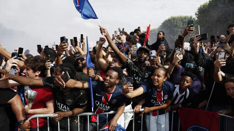 In pictures: Paris hosts PSG victory parade after back-to-back ...