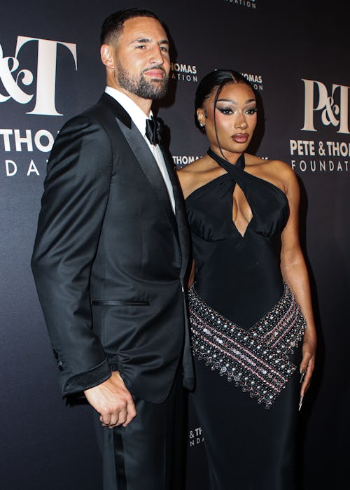Megan Thee Stallion & Klay Thompson Go Red Carpet Official in Classic ...