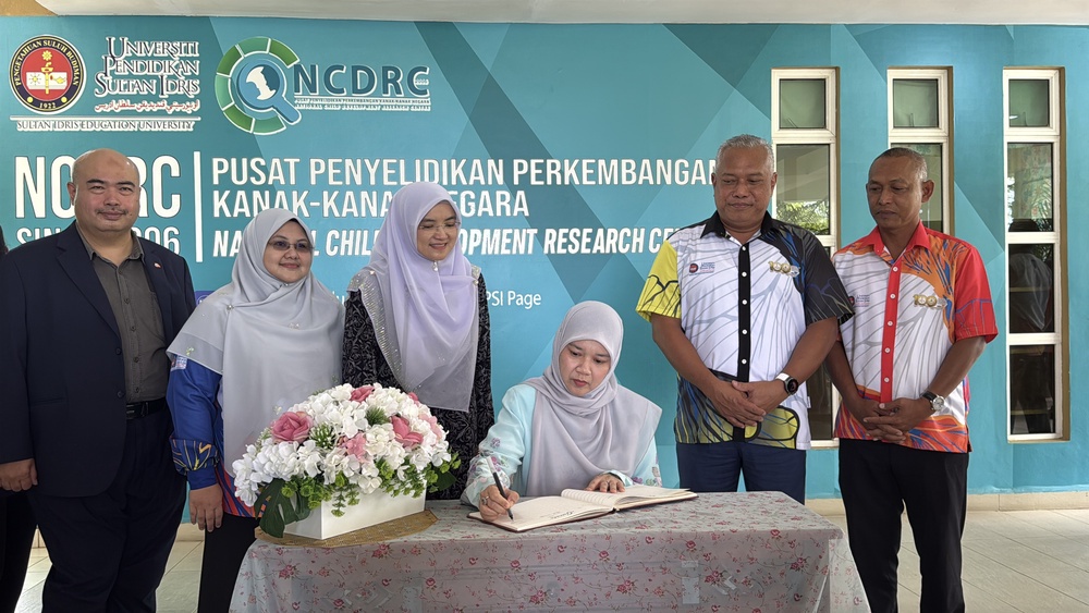 Fadhlina lawat NCDRC UPSI, tinjau pelaksanaan pendidikan awal ...