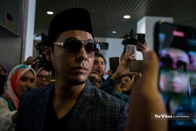 Syamsul Yusof points finger at Puteri Sarah for delay in divorce settlement