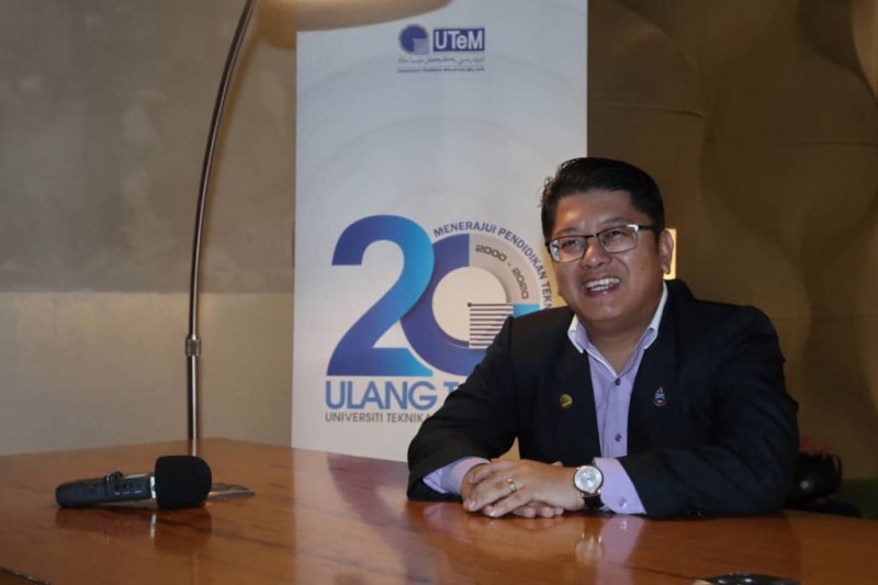 Ewon submits resignation as Minister over Sabah revenue dispute