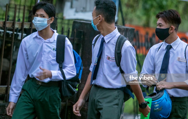 Bill to make secondary education compulsory presented in the Dewan Rakyat