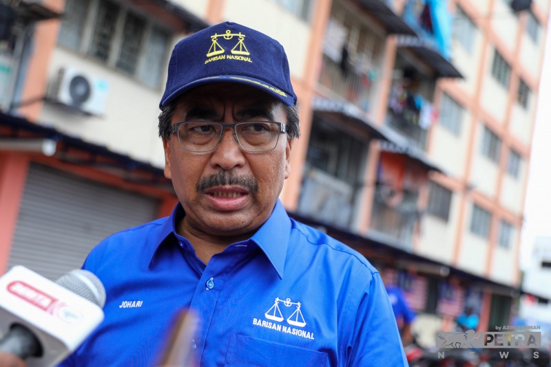 Give Kg Sg Baru residents six more months to relocate: Johari Ghani Give Kg Sg Baru residents six more months to relocate: Johari Ghani