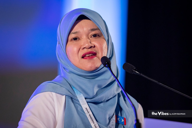 MOE: Flood-affected students can attend school without full uniform