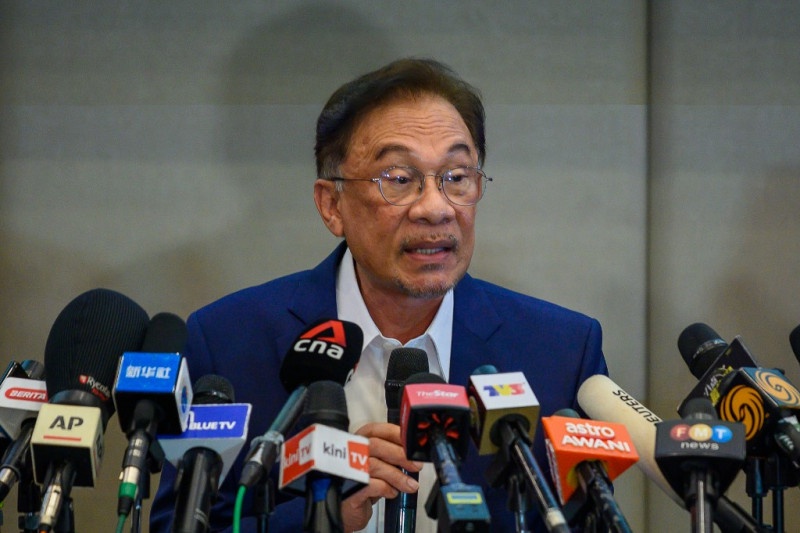 Felda given a month to chart new direction - PM